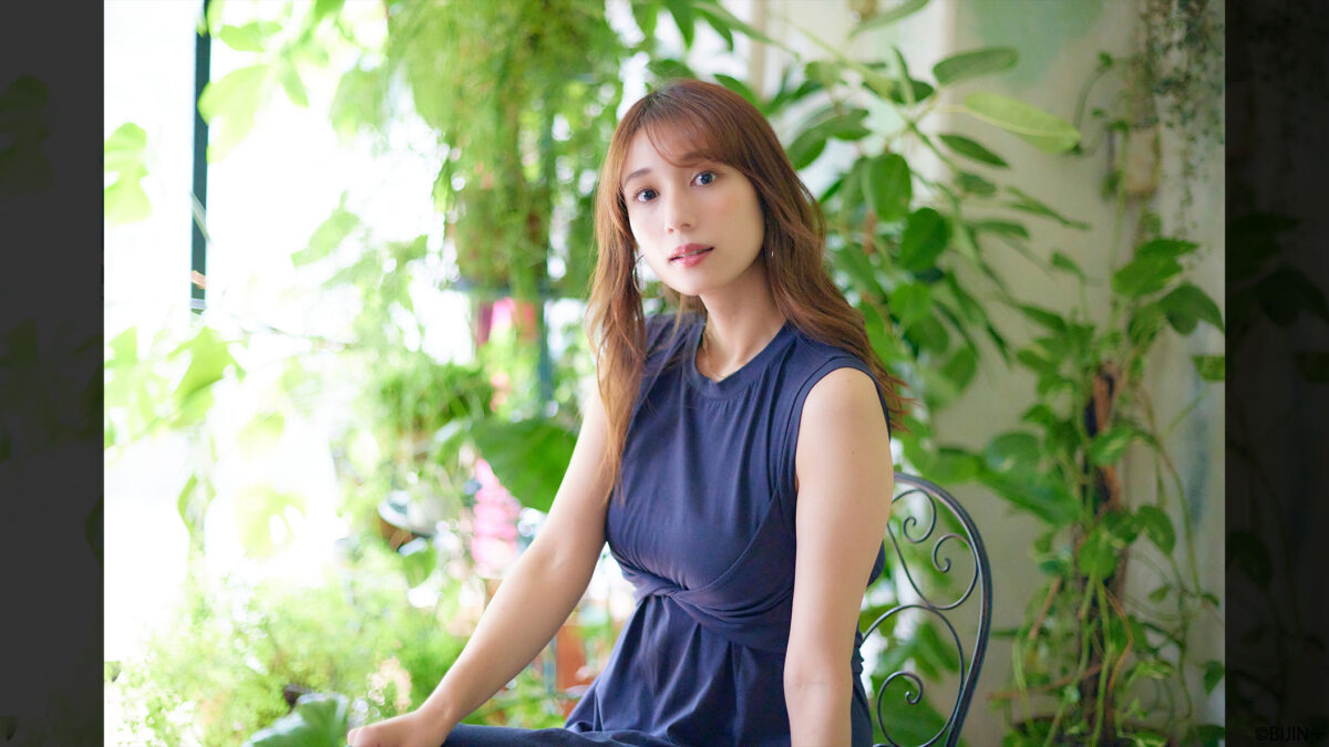 【特集】指先からバックスタイルまでセンス抜群！広瀬未花のファッションの全容 | BIJIN＋（美人プラス）