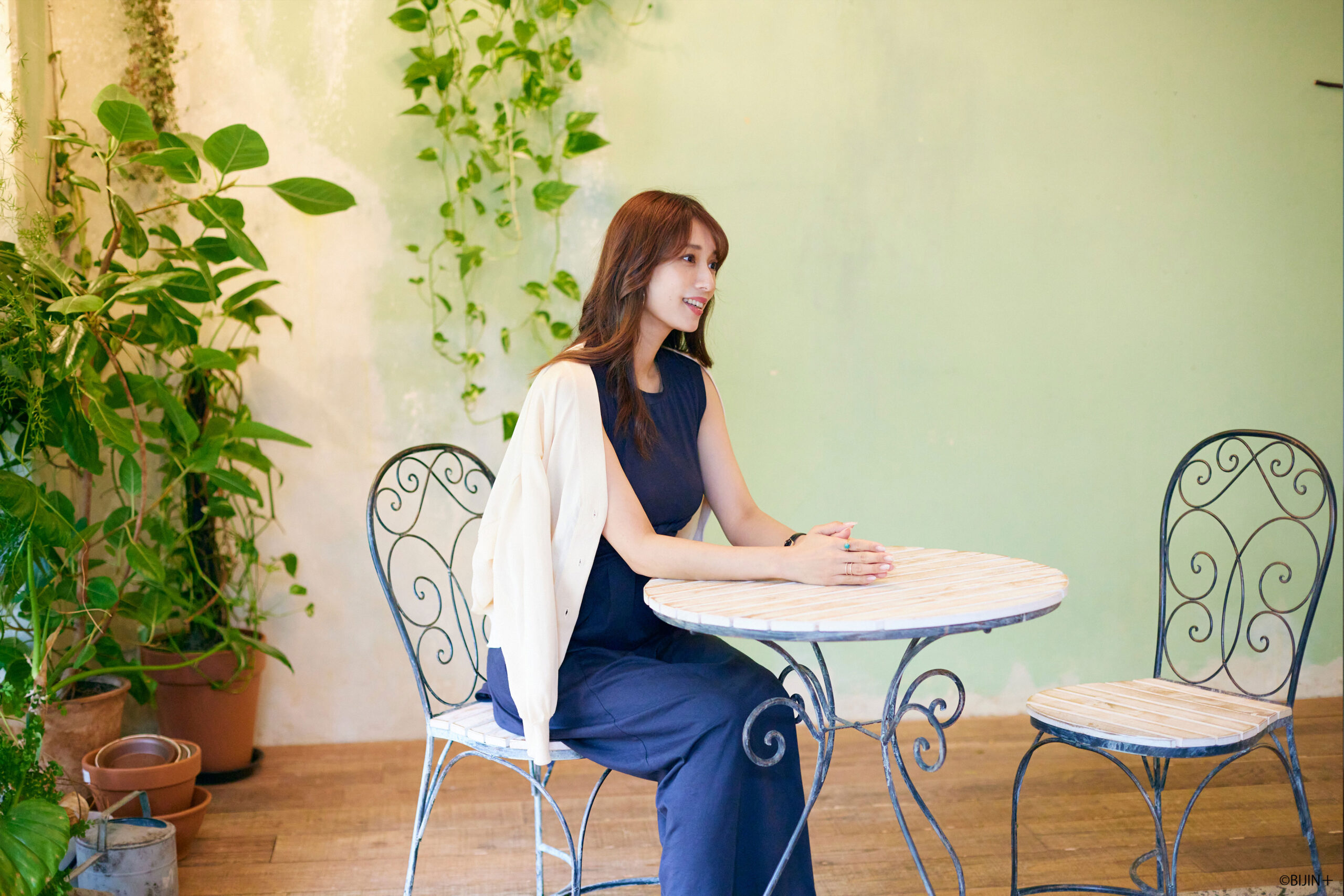 【特集】ボディチェックは朝のルーティン！広瀬未花のモデルなライフスタイル | BIJIN＋（美人プラス）