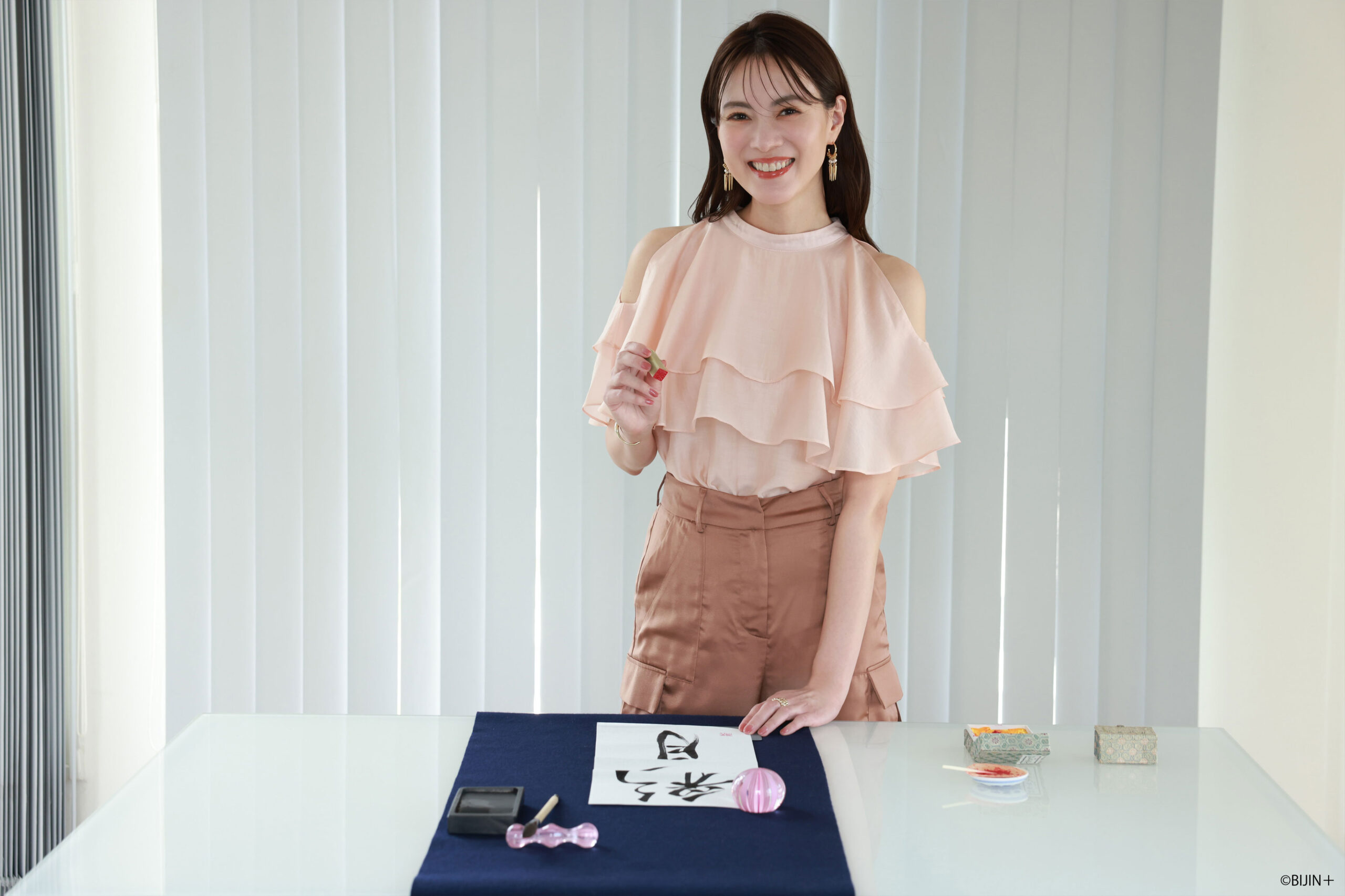 【安座間美優の美書道】長月／9月「彩月」 | BIJIN＋（美人プラス）