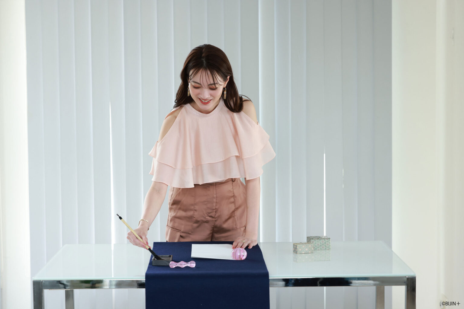 【安座間美優の美書道】長月／9月「彩月」 | BIJIN＋（美人プラス）